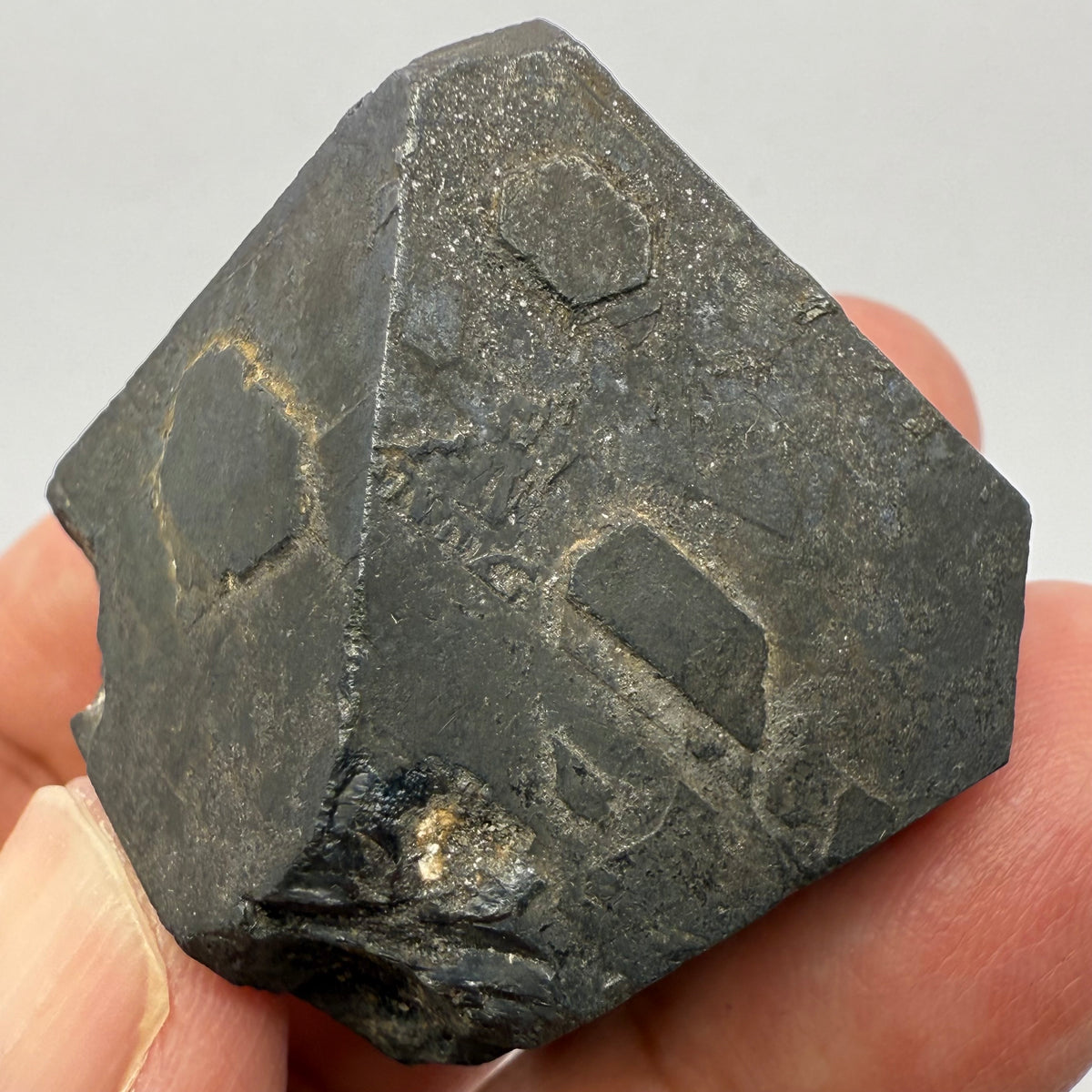 Alabandite Crystal, Merelani, same mining pit as Tanzanite, comes out ...
